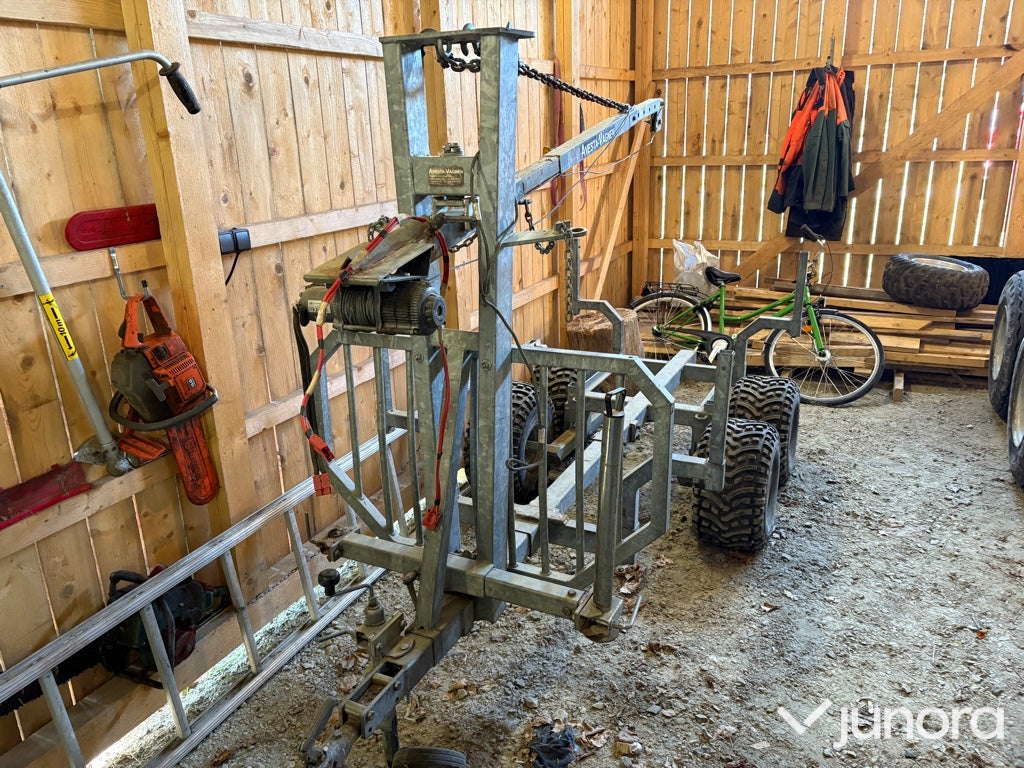 Avestavagnen ATV Woodman kranvagn