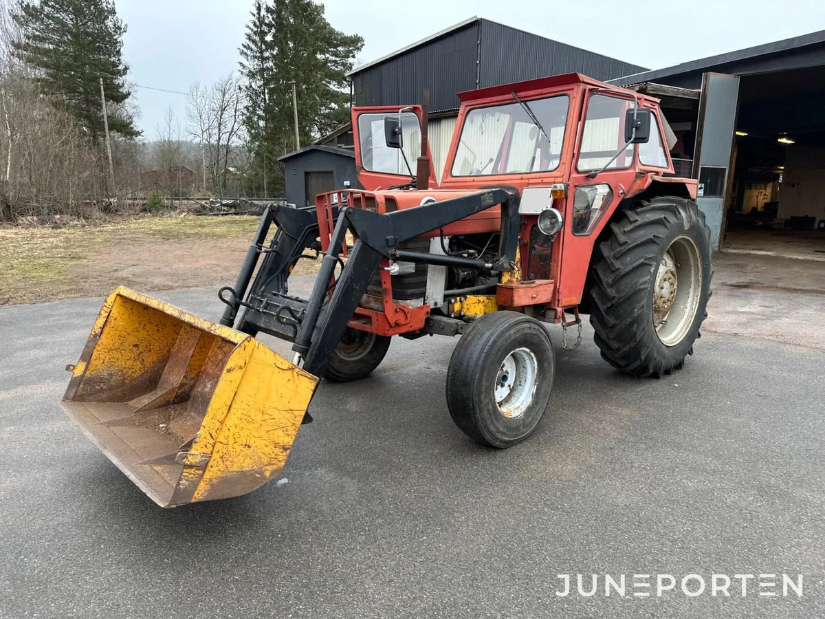 Massey Ferguson 185 S med lastare