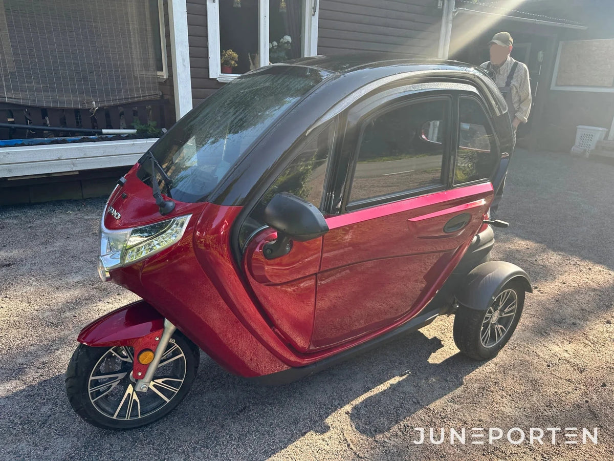 Mopedbil Tol Skand Gomoto 3.3