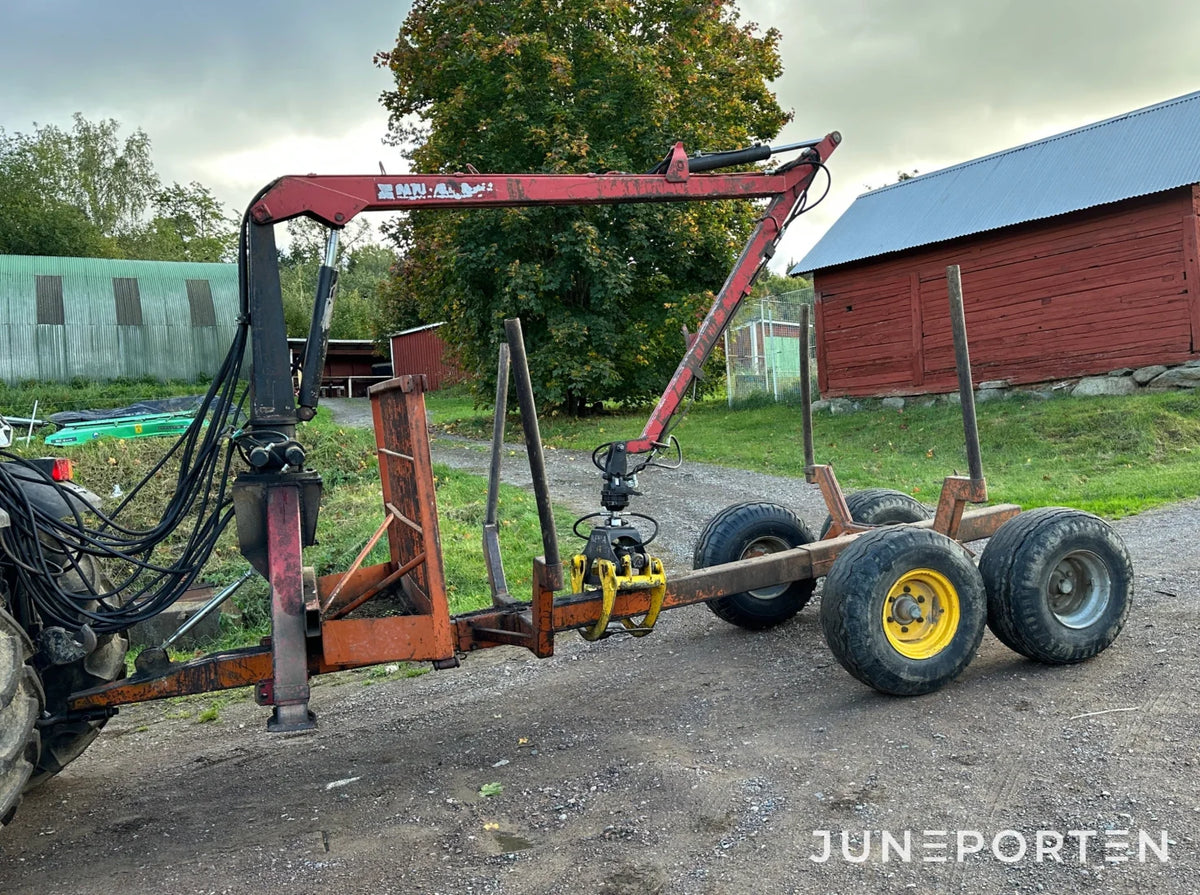 Skogsvagn Gisebo med patu 525 kran
