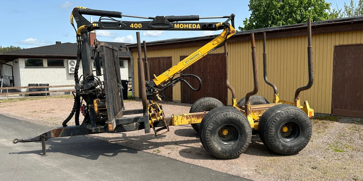 Skogsvagn Moheda med 400 kran