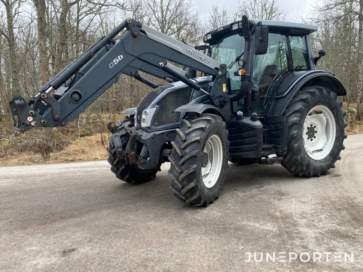 Valtra N113 med frontlastare och frontlyft