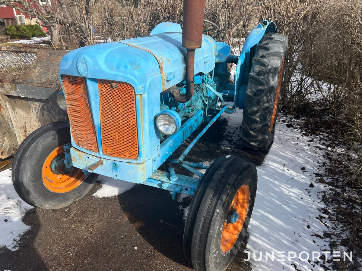 Veterantraktor Ford Major